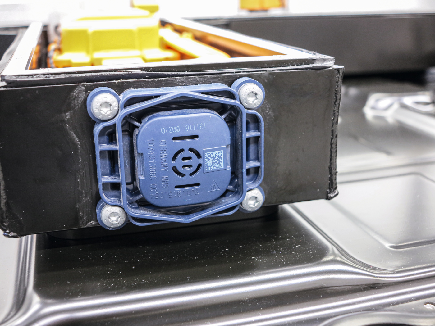 Reparatur einer Hochvoltbatterie - Krafthand